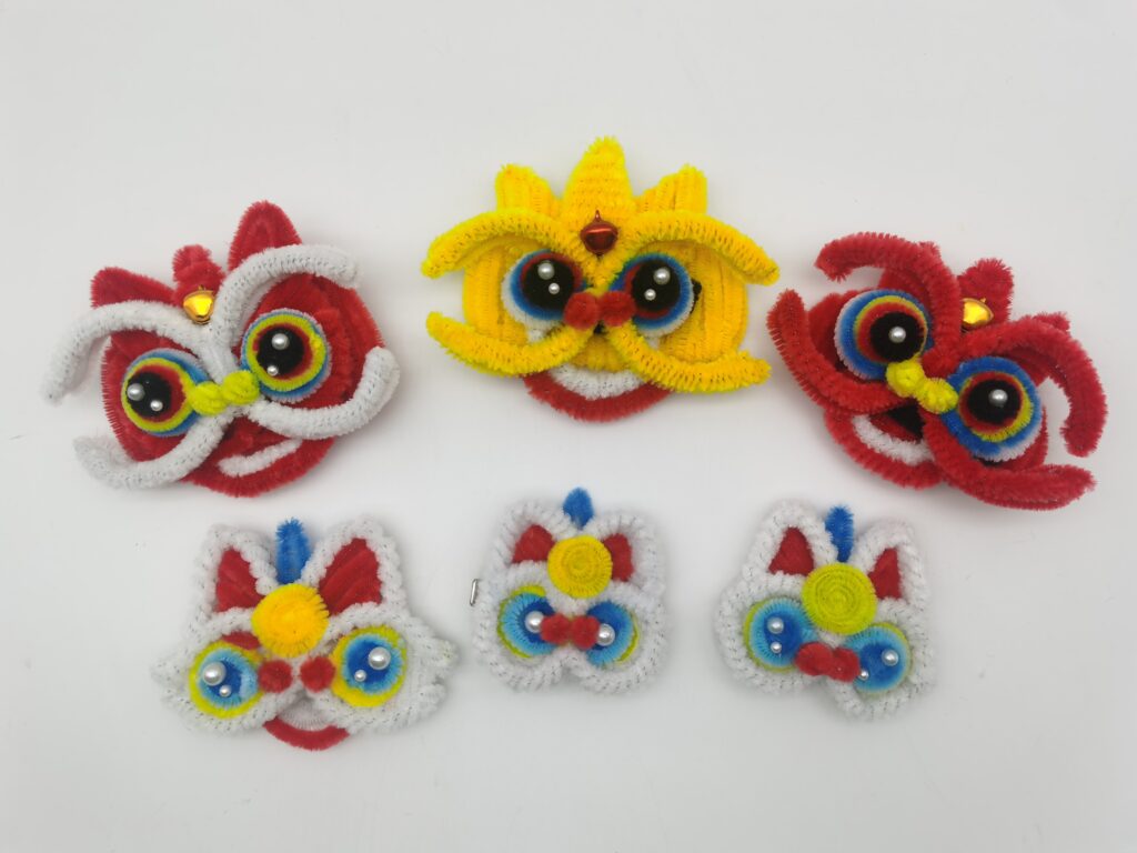 How to make pipe cleaner Chinese dancing lions-Lion Adults Leading ...